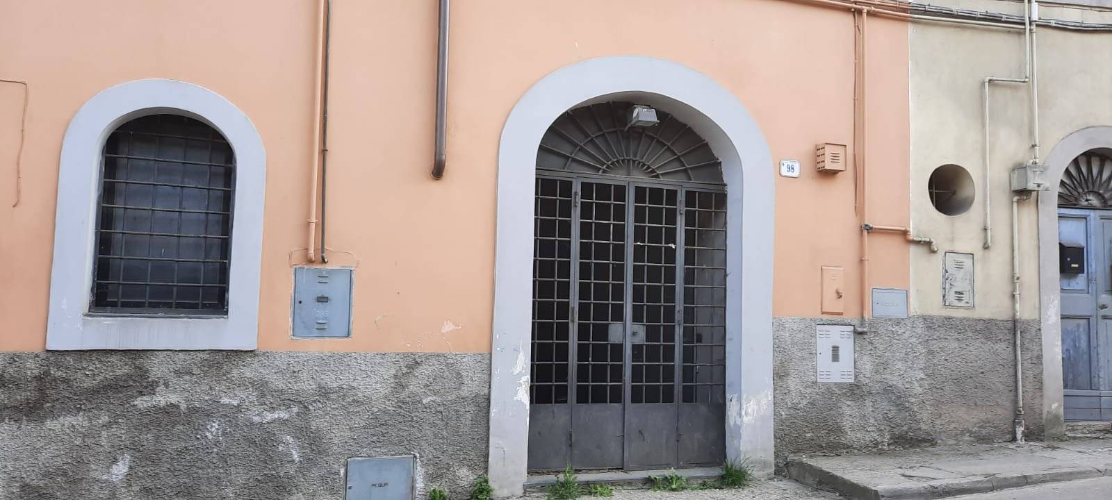 Locale commerciale in Vendita