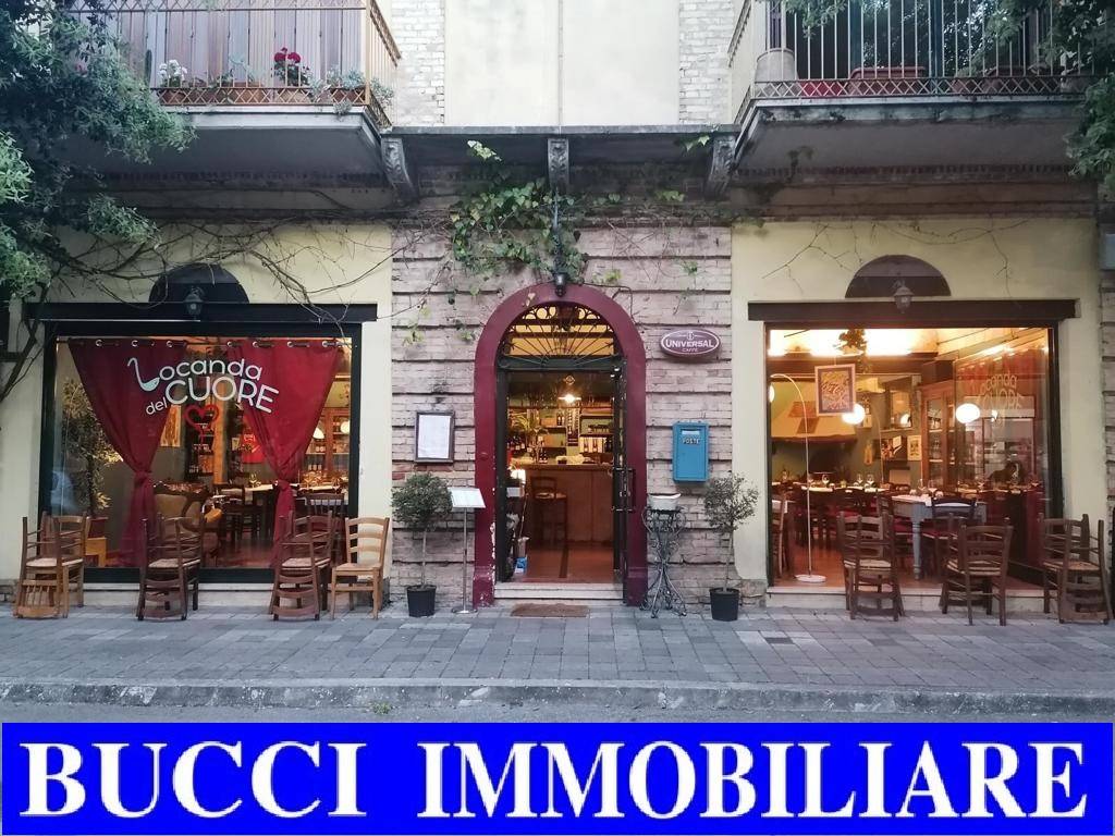 Locale commerciale in Vendita