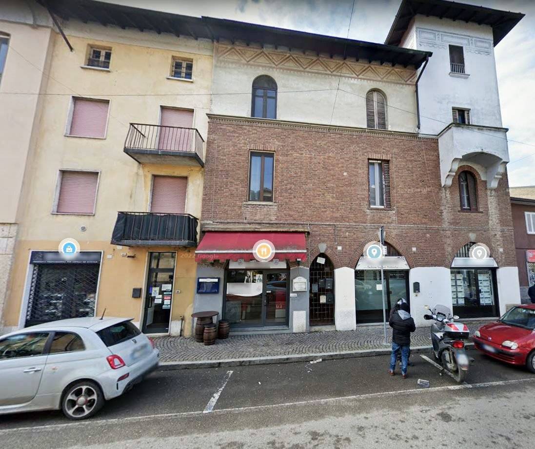 Locale commerciale in Vendita