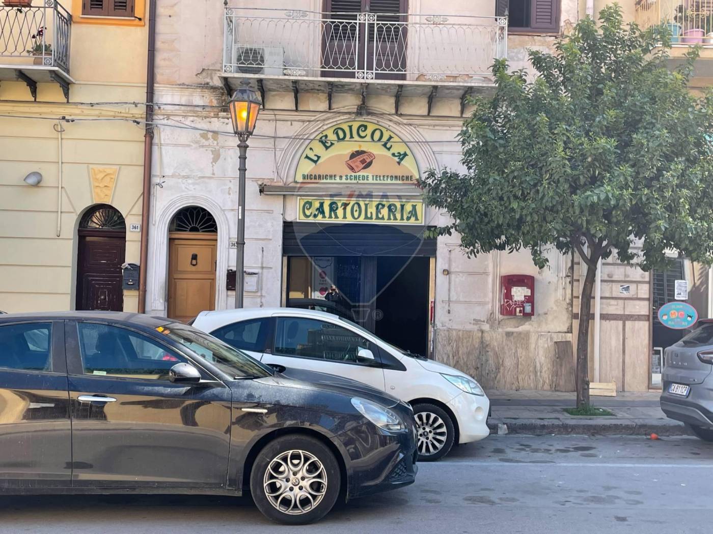 Locale commerciale in Vendita