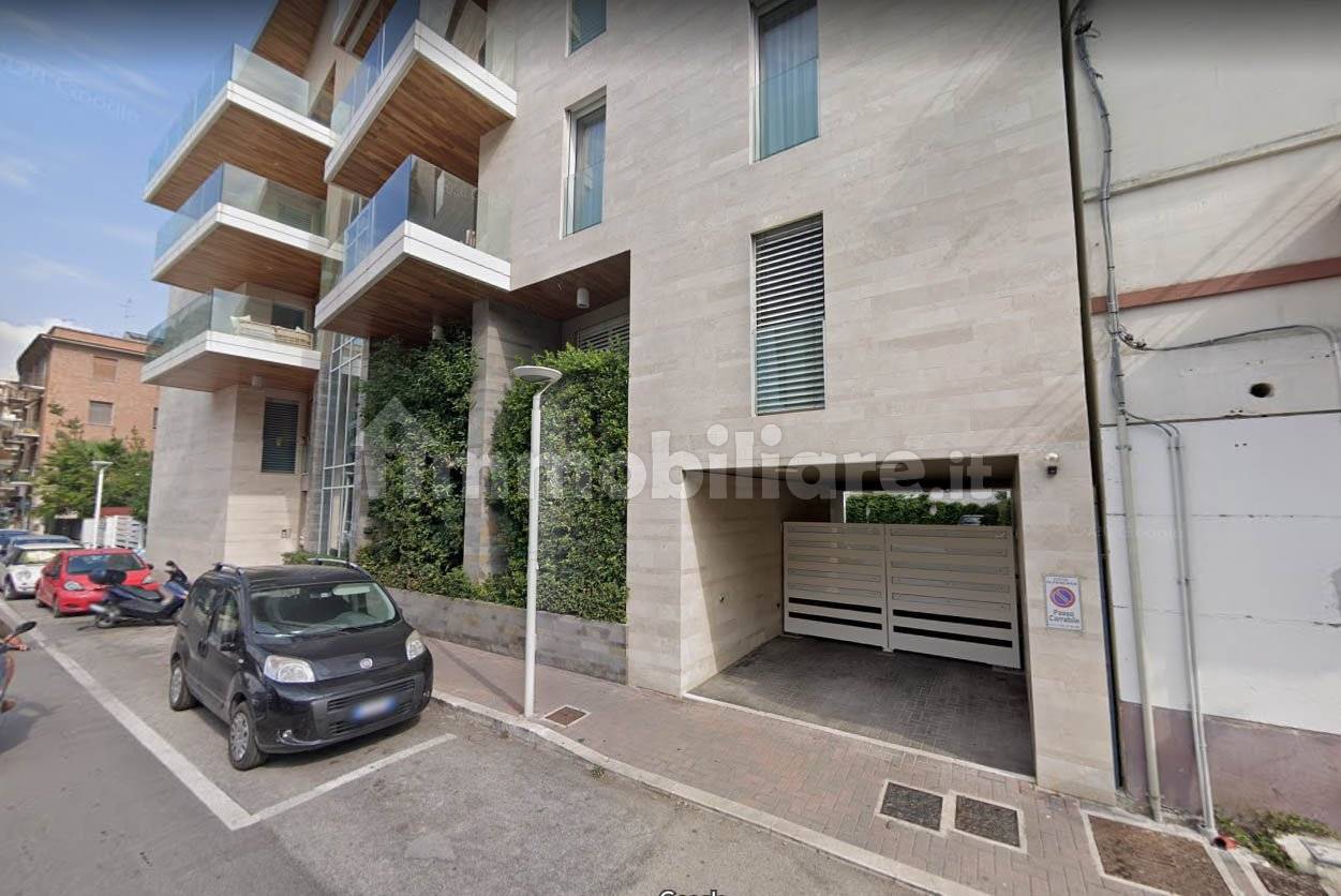 Garage - Box in Vendita