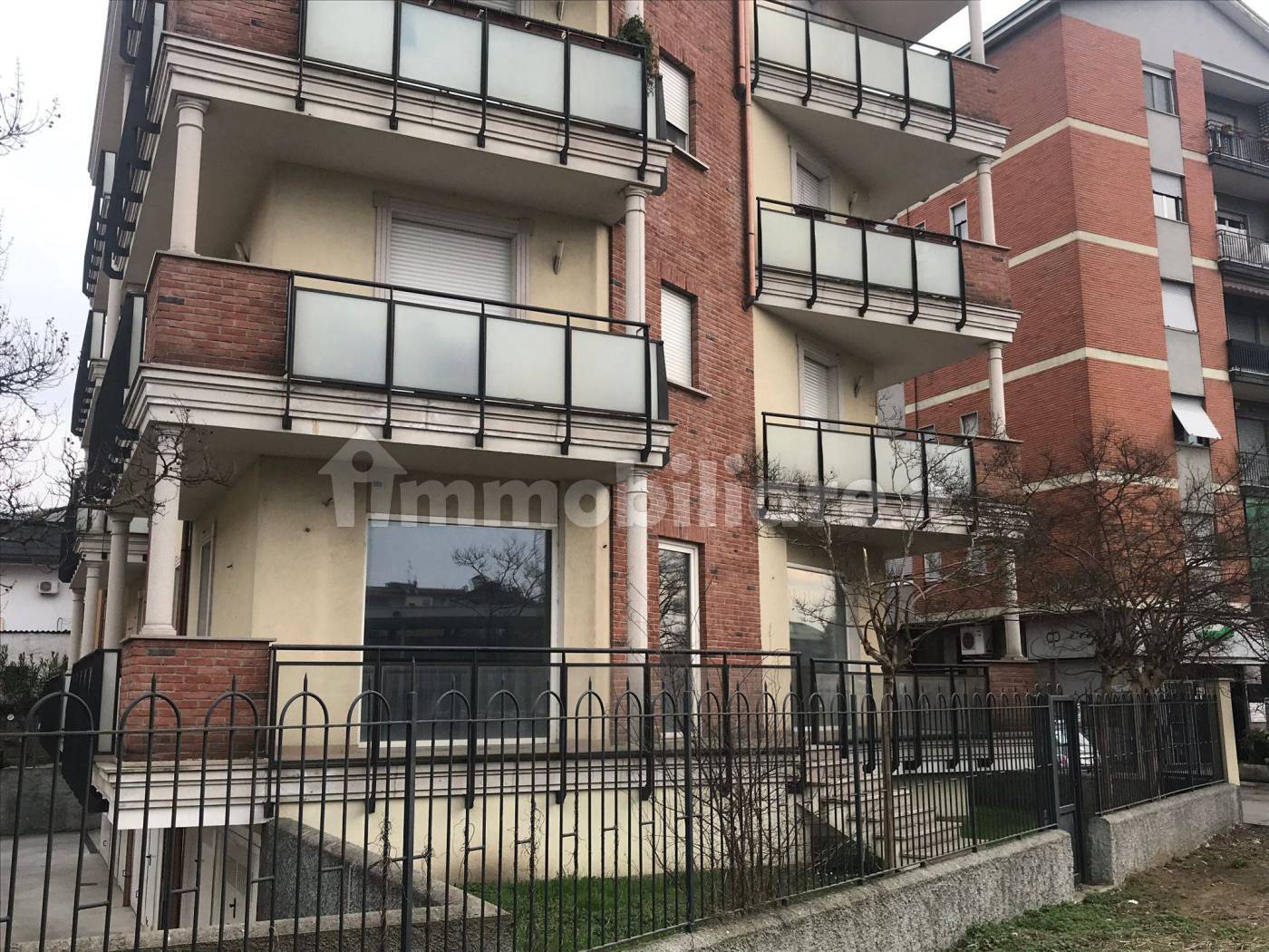 Locale commerciale in Vendita