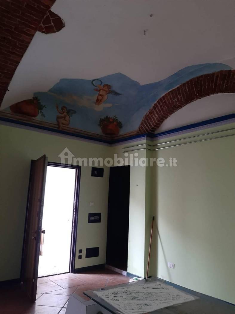 Locale commerciale in Vendita