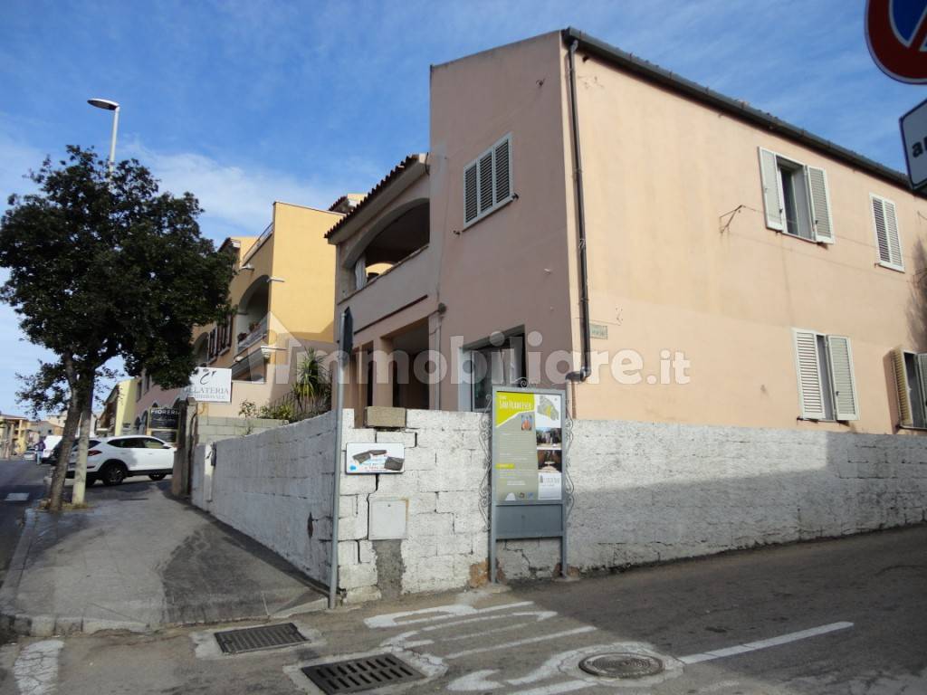 Trilocale viale Costa Smeralda 56, Arzachena Paese, Arzachena