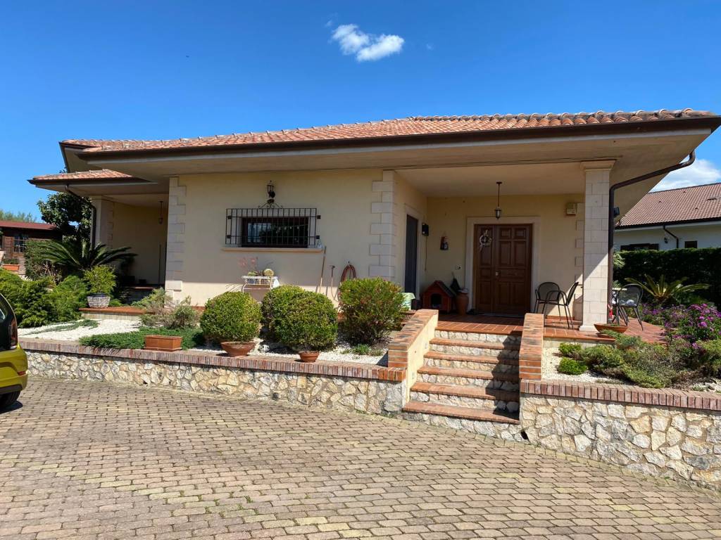 Sale Single family villa in via Cozzo Carbonaro Lattarico. Excellent ...