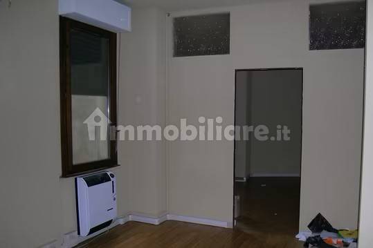 Locale commerciale in Vendita