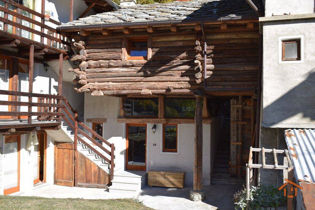 Trilocale via Agostin 22, Arcesaz, Brusson