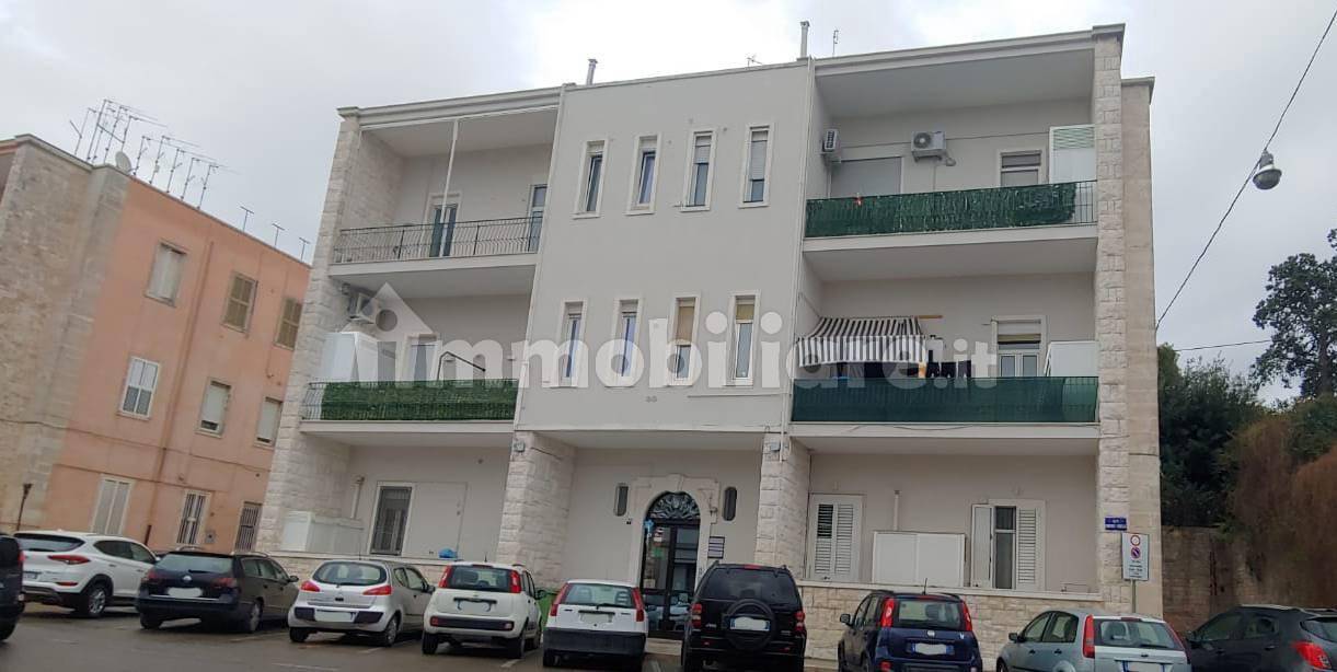 Trilocale viale Carella, Martina Franca