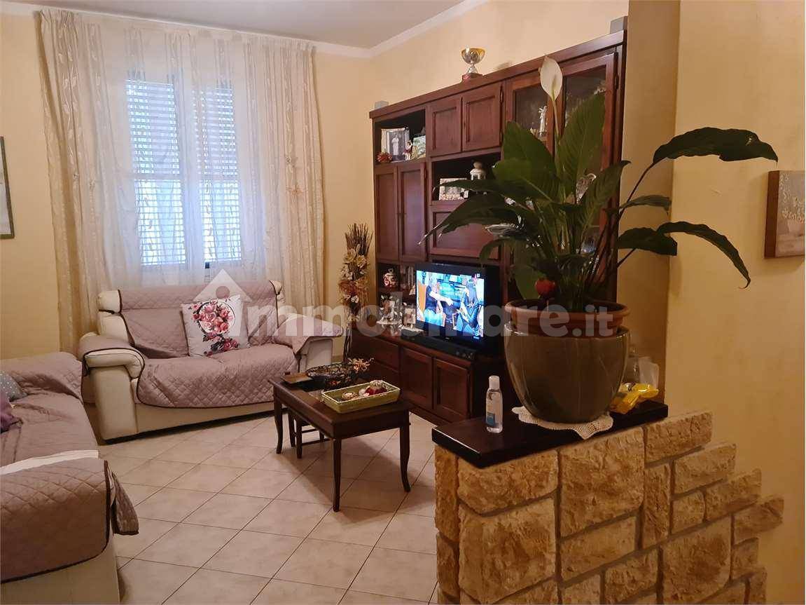 Quadrilocale via Palestro, 60, Pontino - Bastia, Livorno