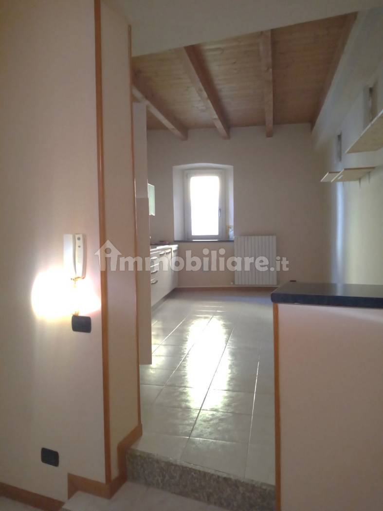 Trilocale piazza Guglielmo Marconi, Vercurago