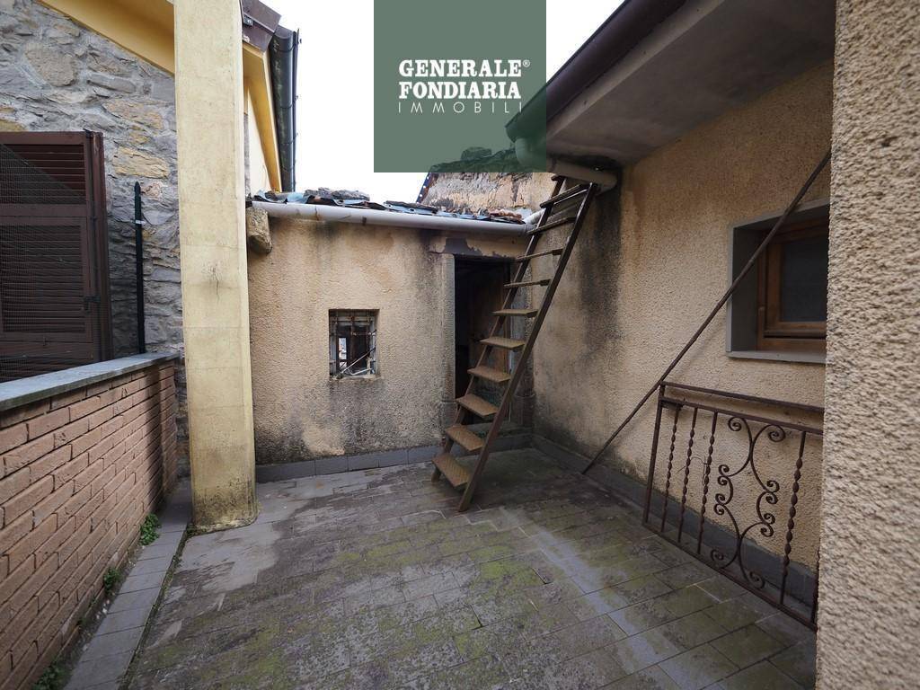 Trilocale via 4 Novembre 80, Porcale, Riccò del Golfo di Spezia