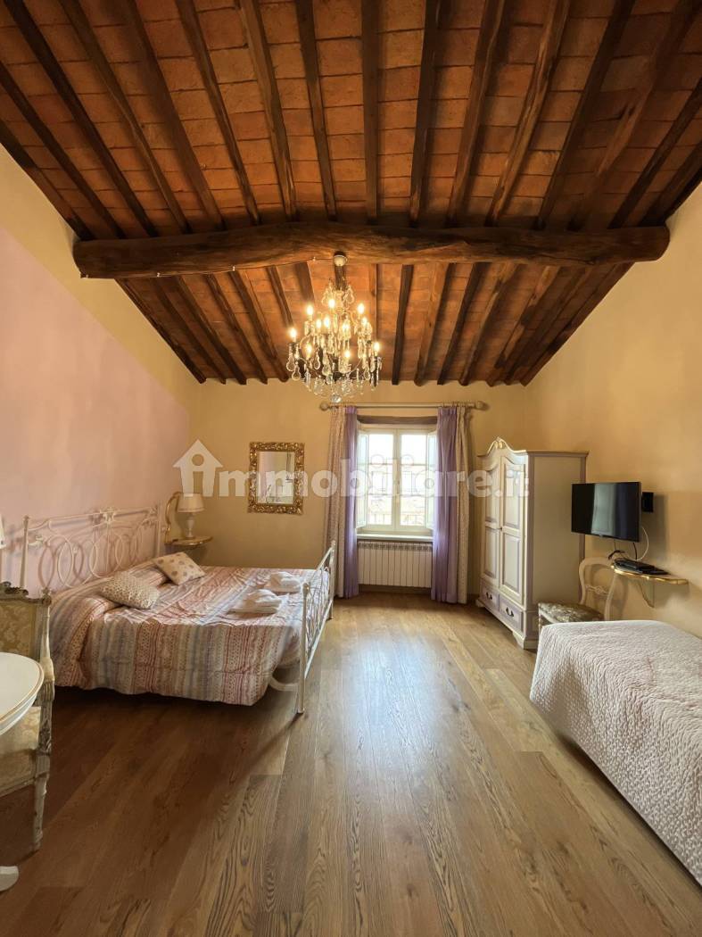 Appartamento piazza San Frediano, Piazza Napoleone - San Michele, Lucca