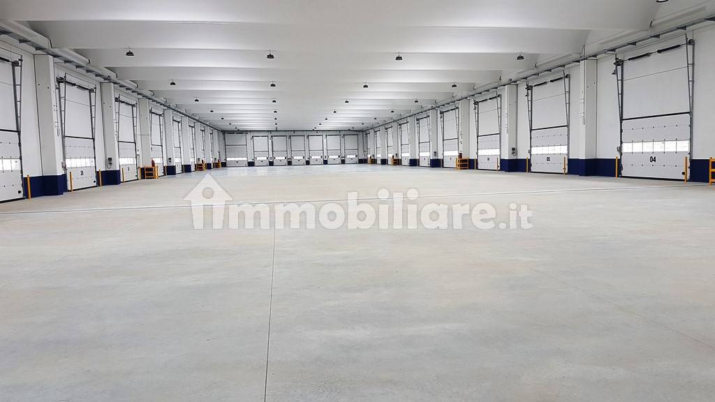 Capannone in Vendita