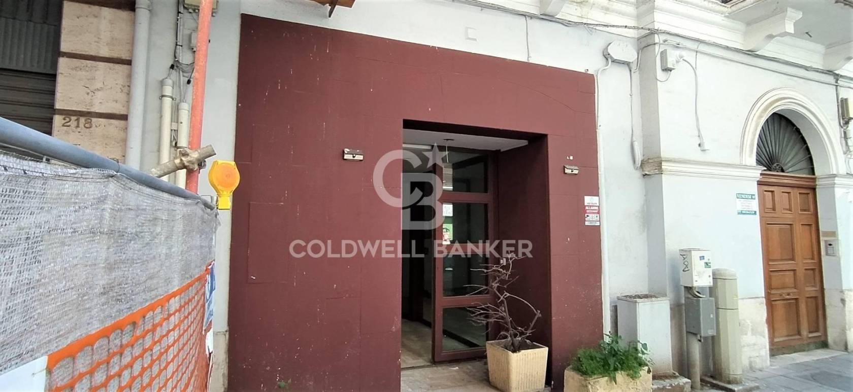 Locale commerciale in Vendita