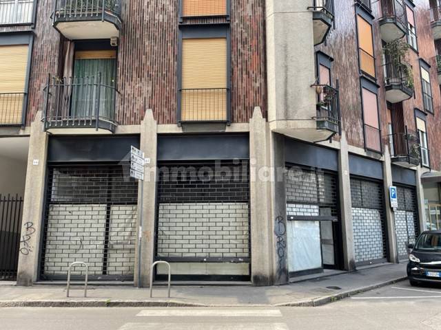 Locale commerciale in Vendita
