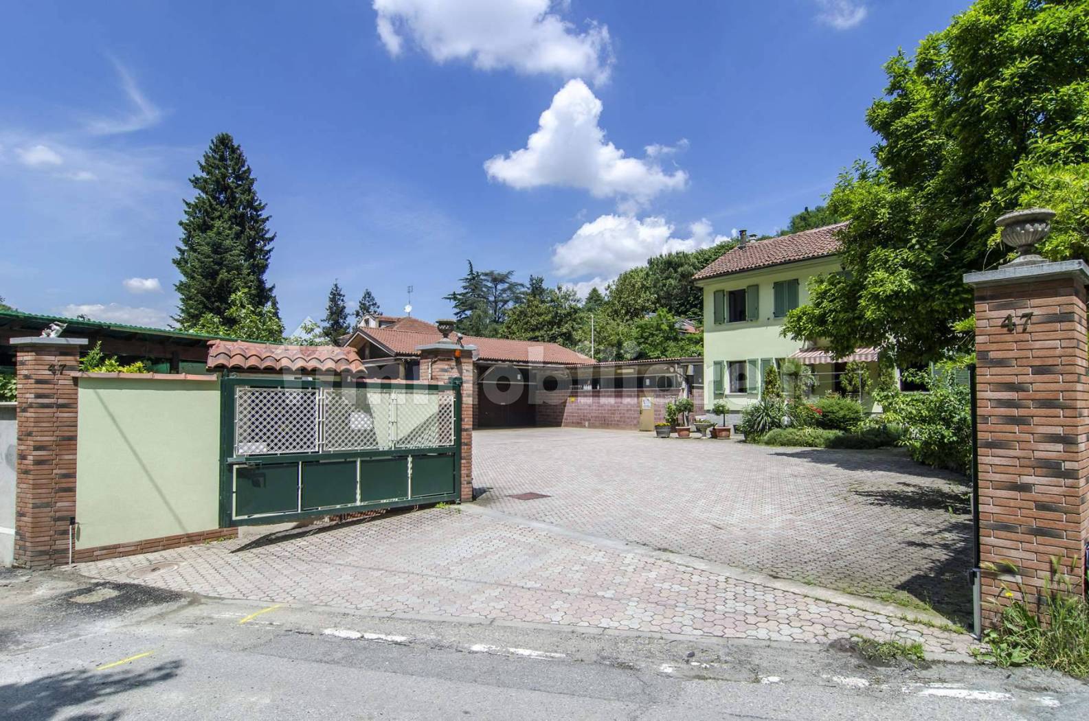 Attività commerciale in Vendita