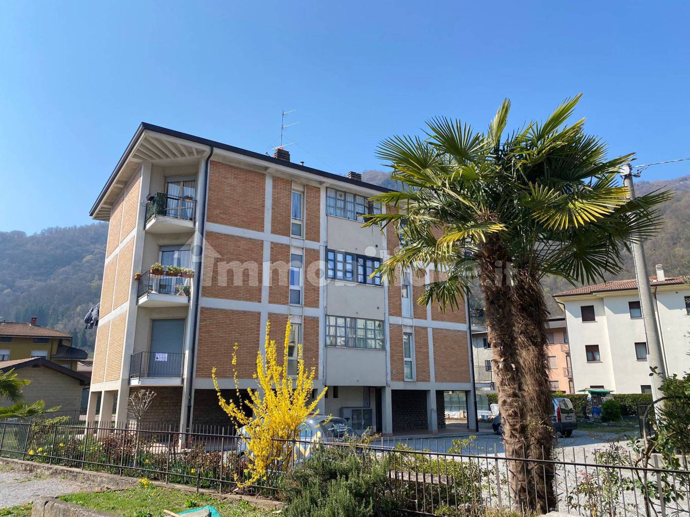 Trilocale via Antonio Locatelli, Centro, Zogno