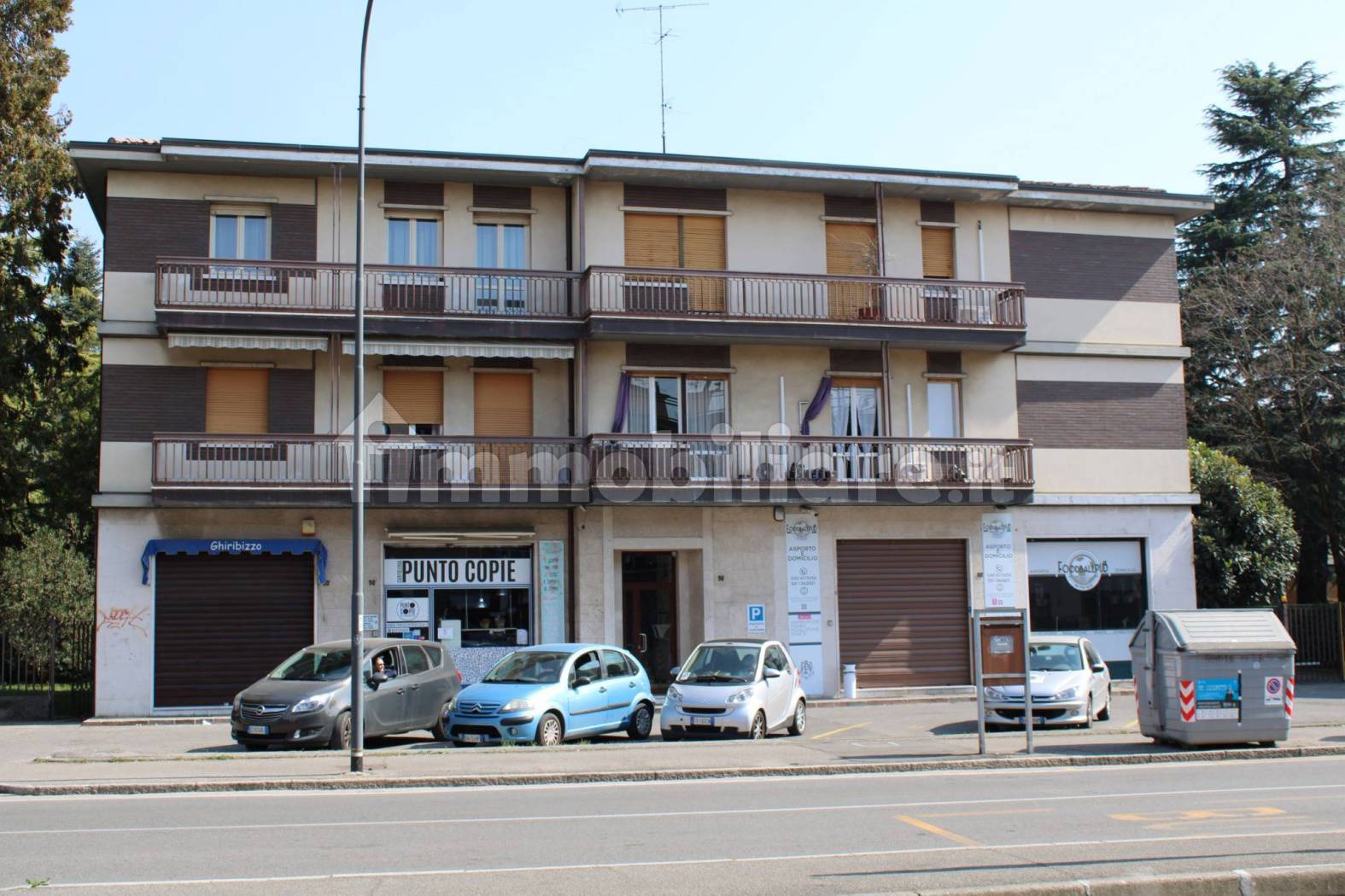 Locale commerciale in Vendita