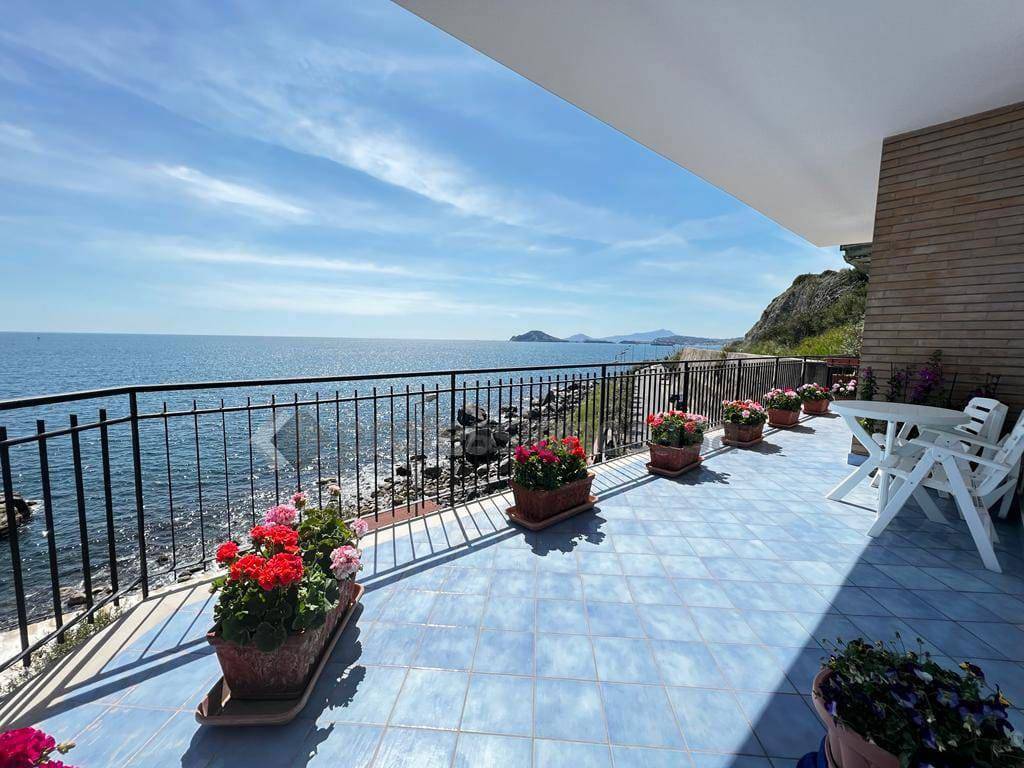 Appartamento via Napoli, Lungomare, Pozzuoli