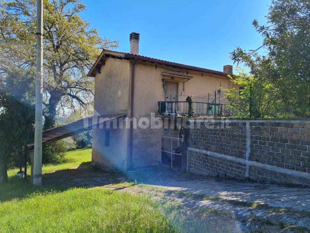 Vendita Casa colonica in via Fontevecchia Montopoli di Sabina. Da ...
