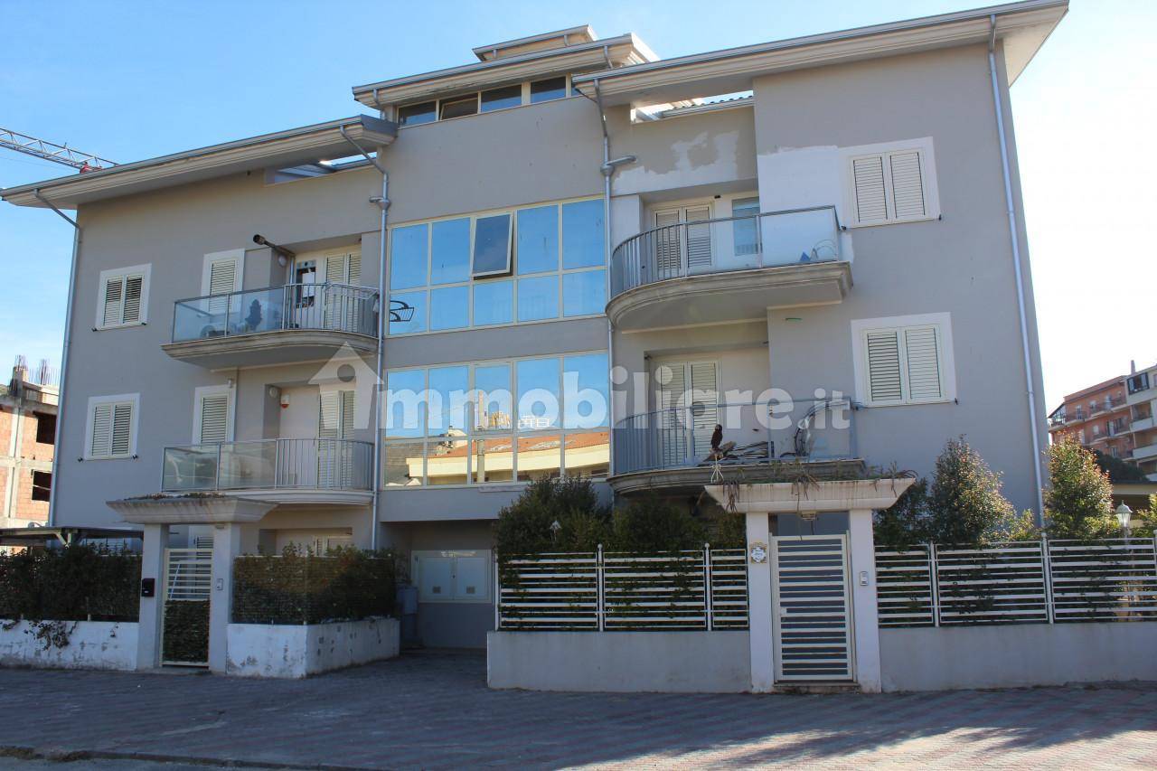 Trilocale Contrada Marinella, Centro, Pizzo