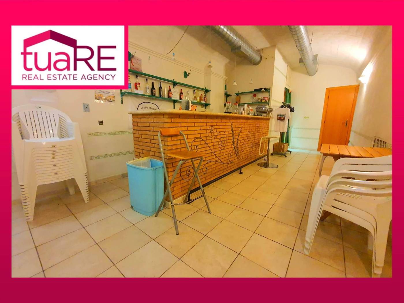 Locale commerciale in Vendita