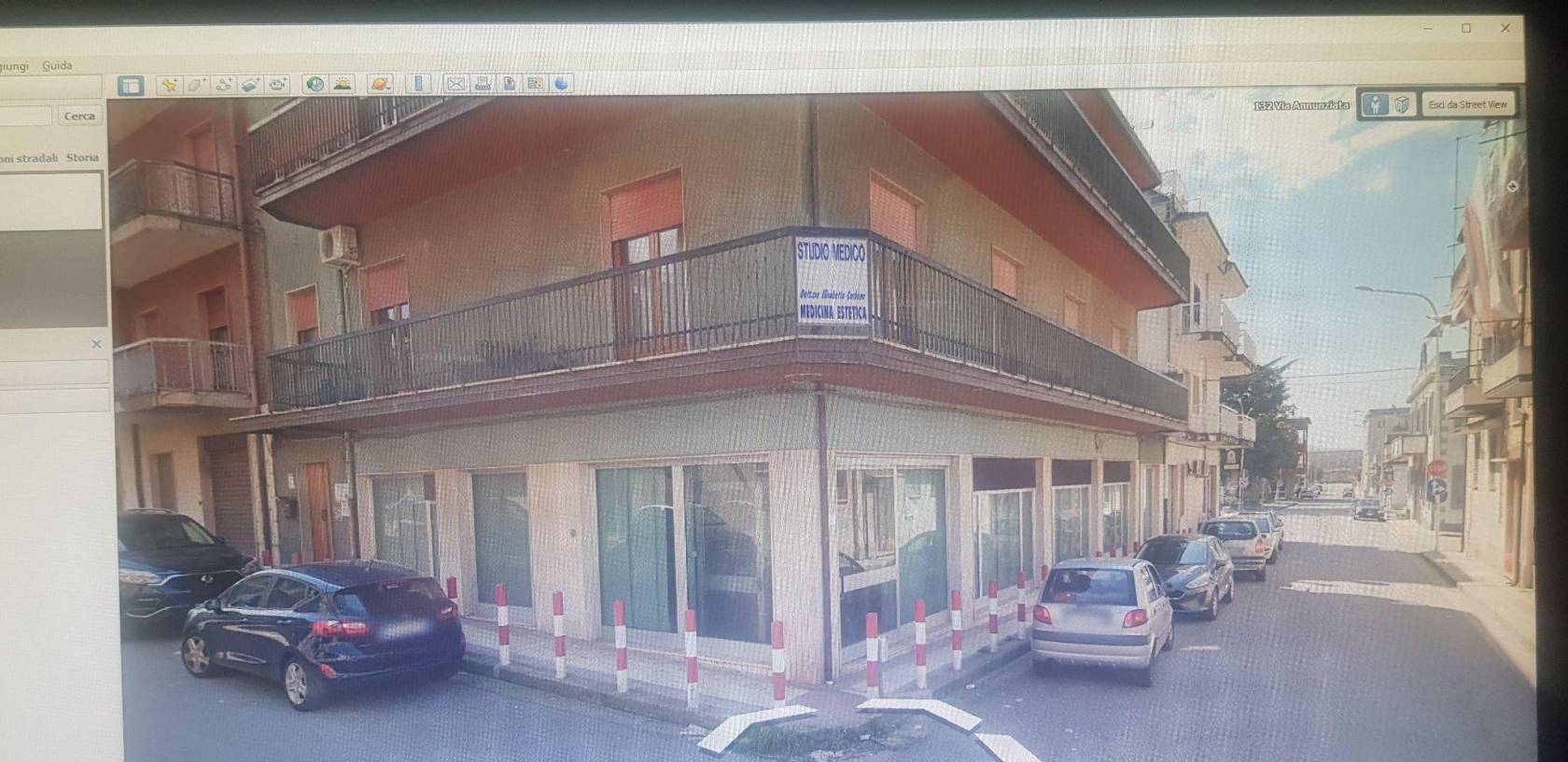 Locale commerciale in Vendita