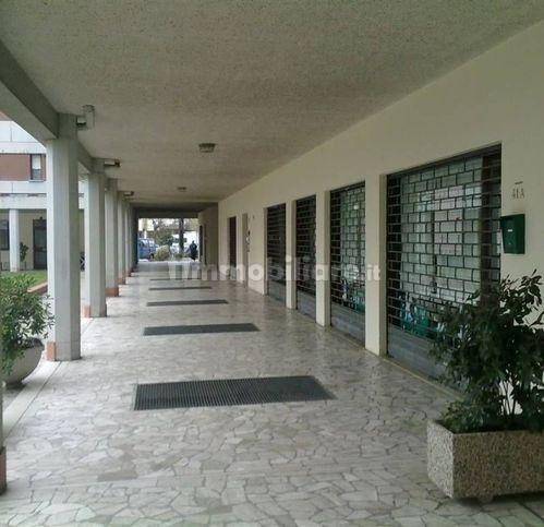 Locale commerciale in Vendita