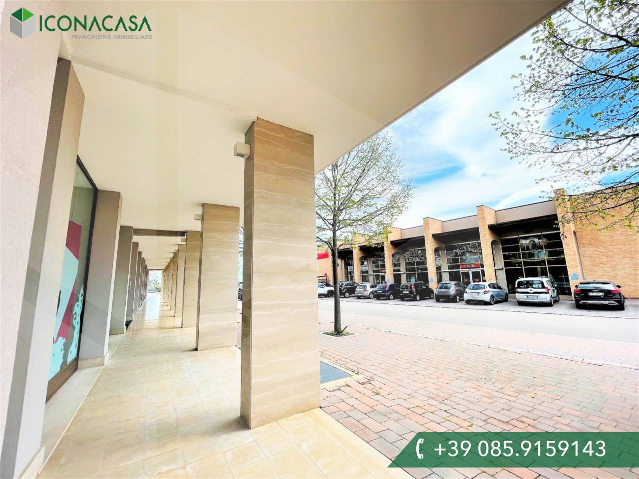 Locale commerciale in Vendita