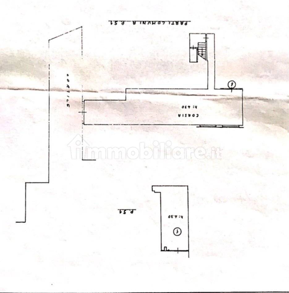 Locale commerciale in Vendita