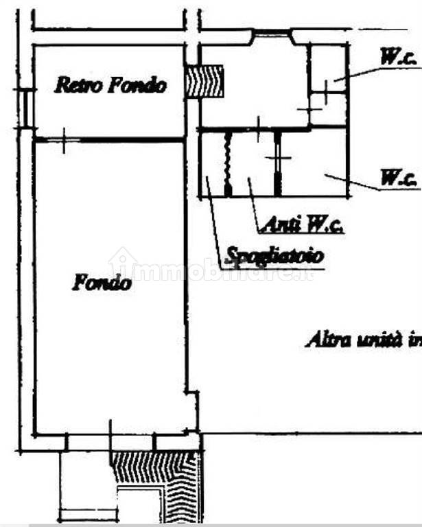 Locale commerciale in Vendita