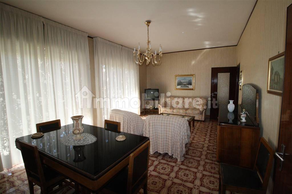 Appartamento via Michele Pulino 2, Centro, Modica