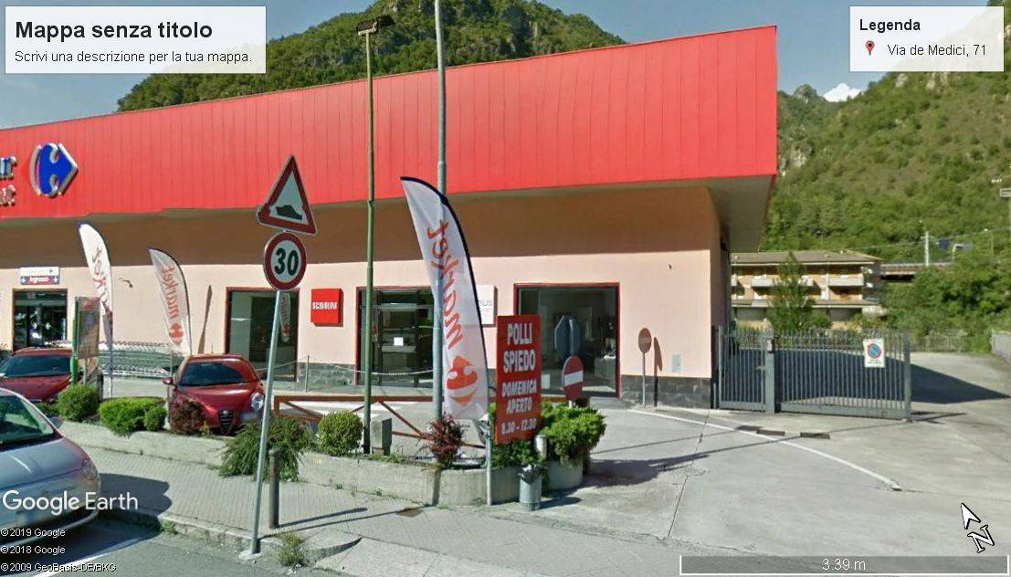 Locale commerciale con laboratorio in Vendita
