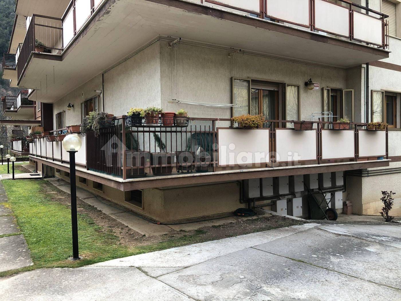 Appartamento viale Fiume 1, Centro, Introdacqua