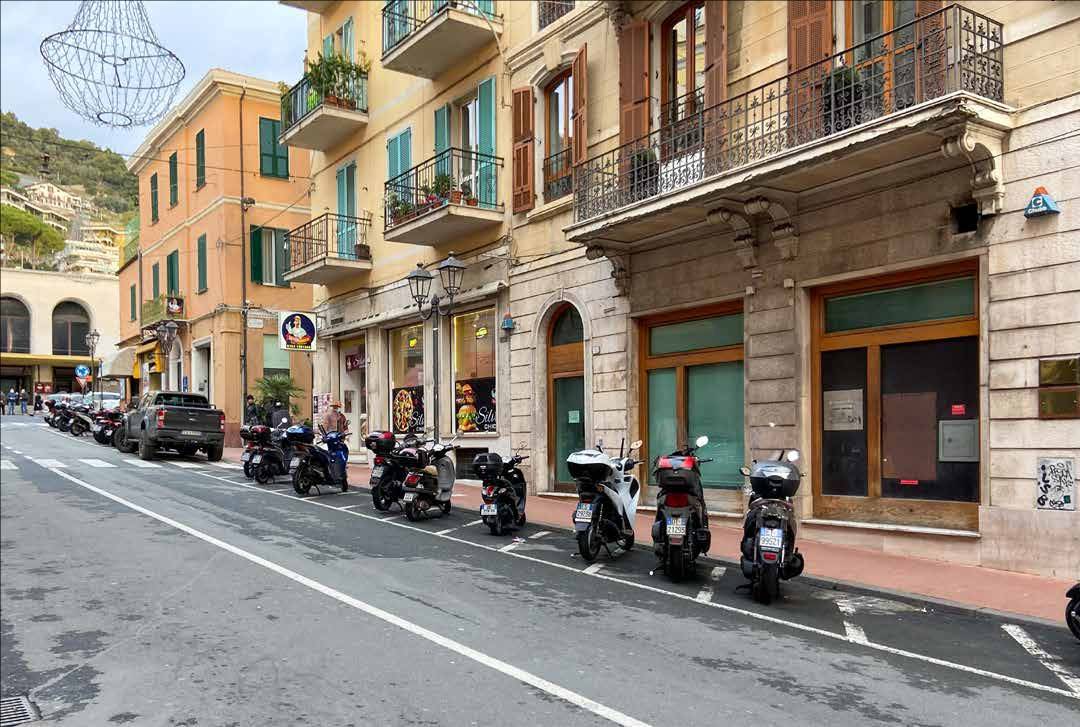 Locale commerciale in Vendita