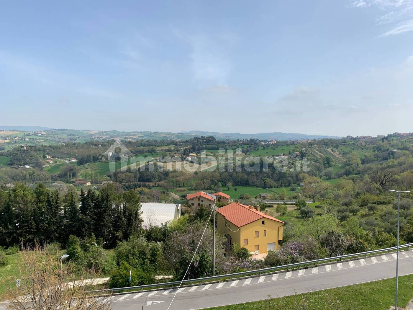 Quadrilocale via dei Velini, Centro, Macerata