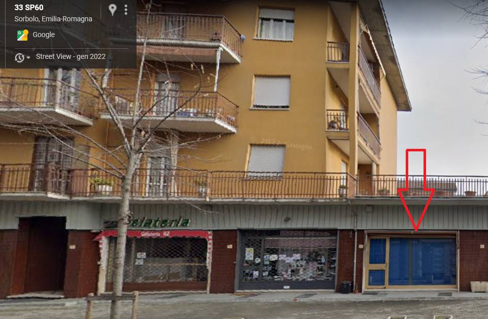 Locale commerciale in Vendita