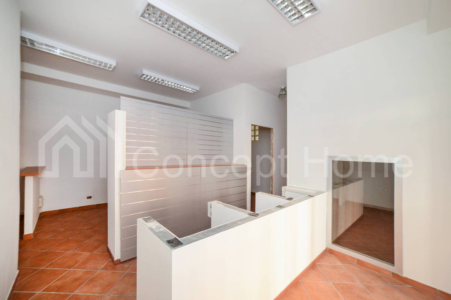 Locale commerciale in Vendita