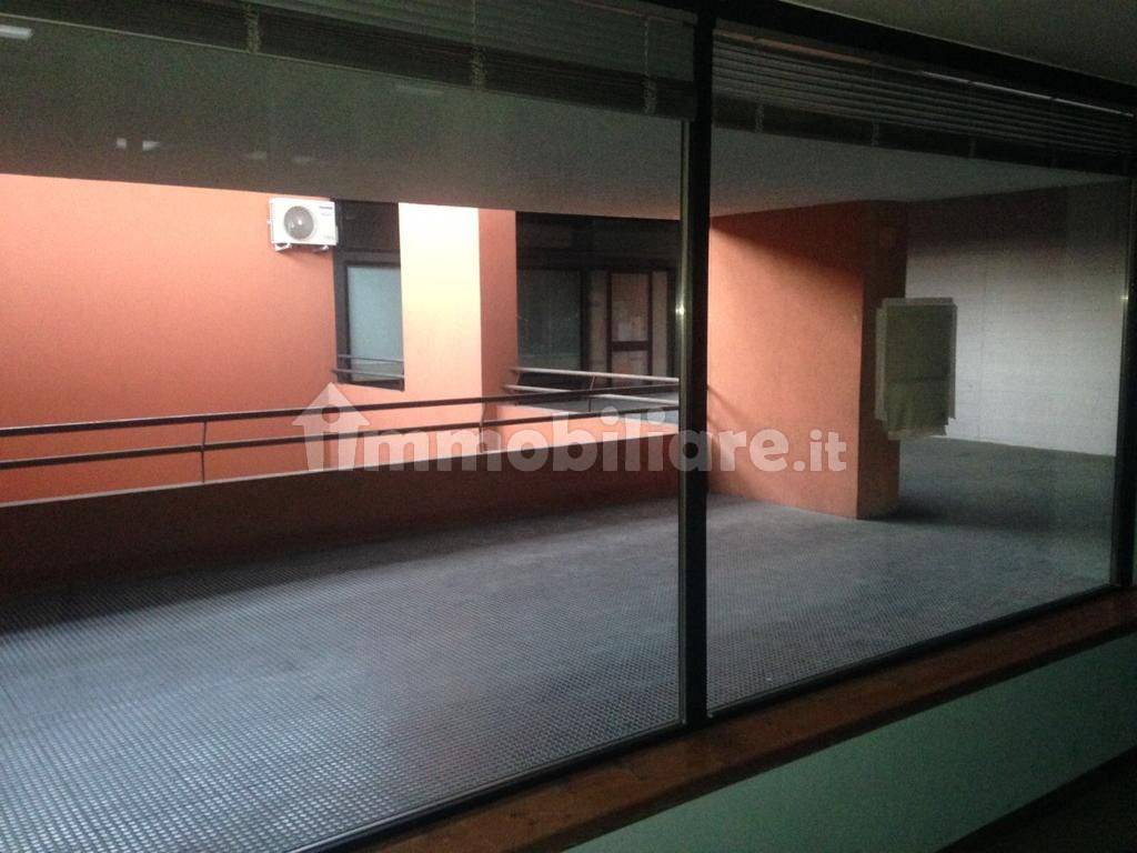 Locale commerciale in Vendita