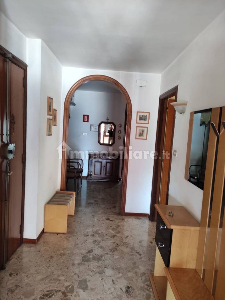 Appartamento via Milano, Centro, Lavello