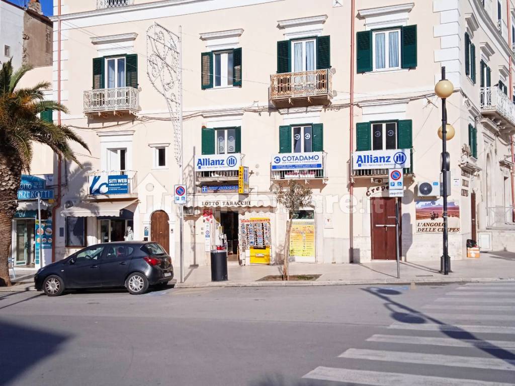 Tabaccheria piazza John Fitzgerald Kennedy 3, Vieste, Rif. 95209442 ...