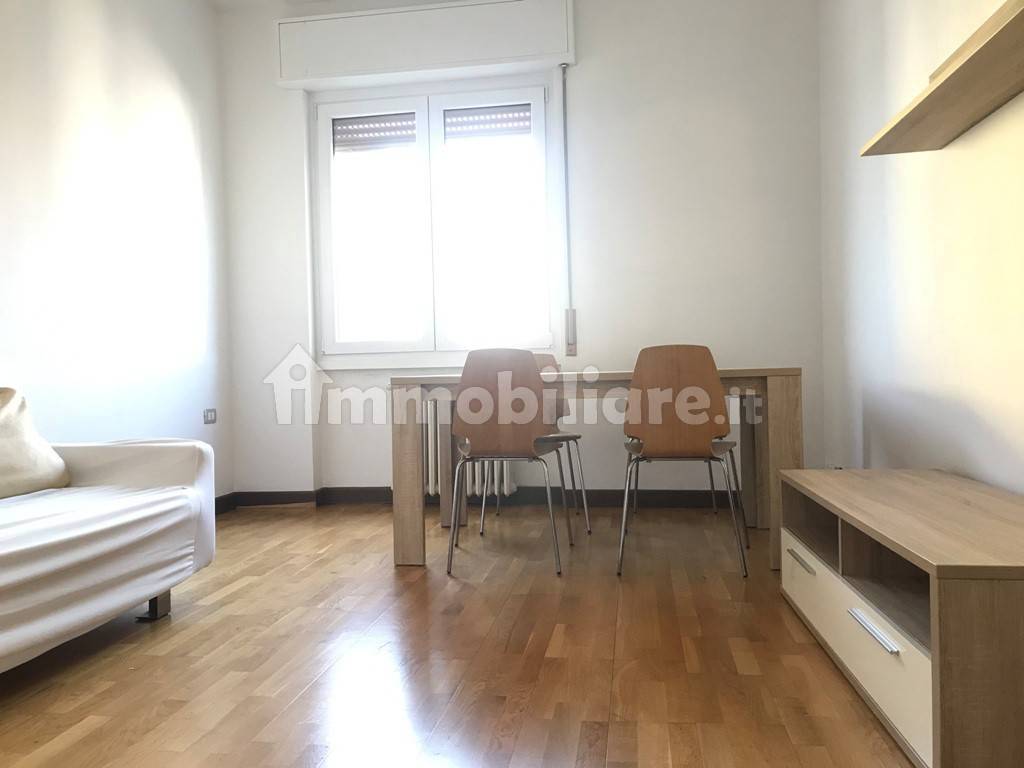 Bilocale viale Libertà, Via Lecco - Via Bergamo, Monza