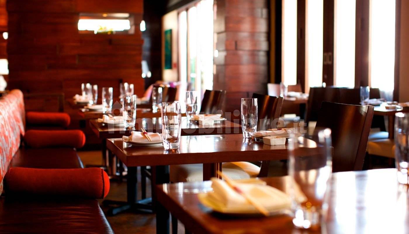 Locale commerciale in Vendita