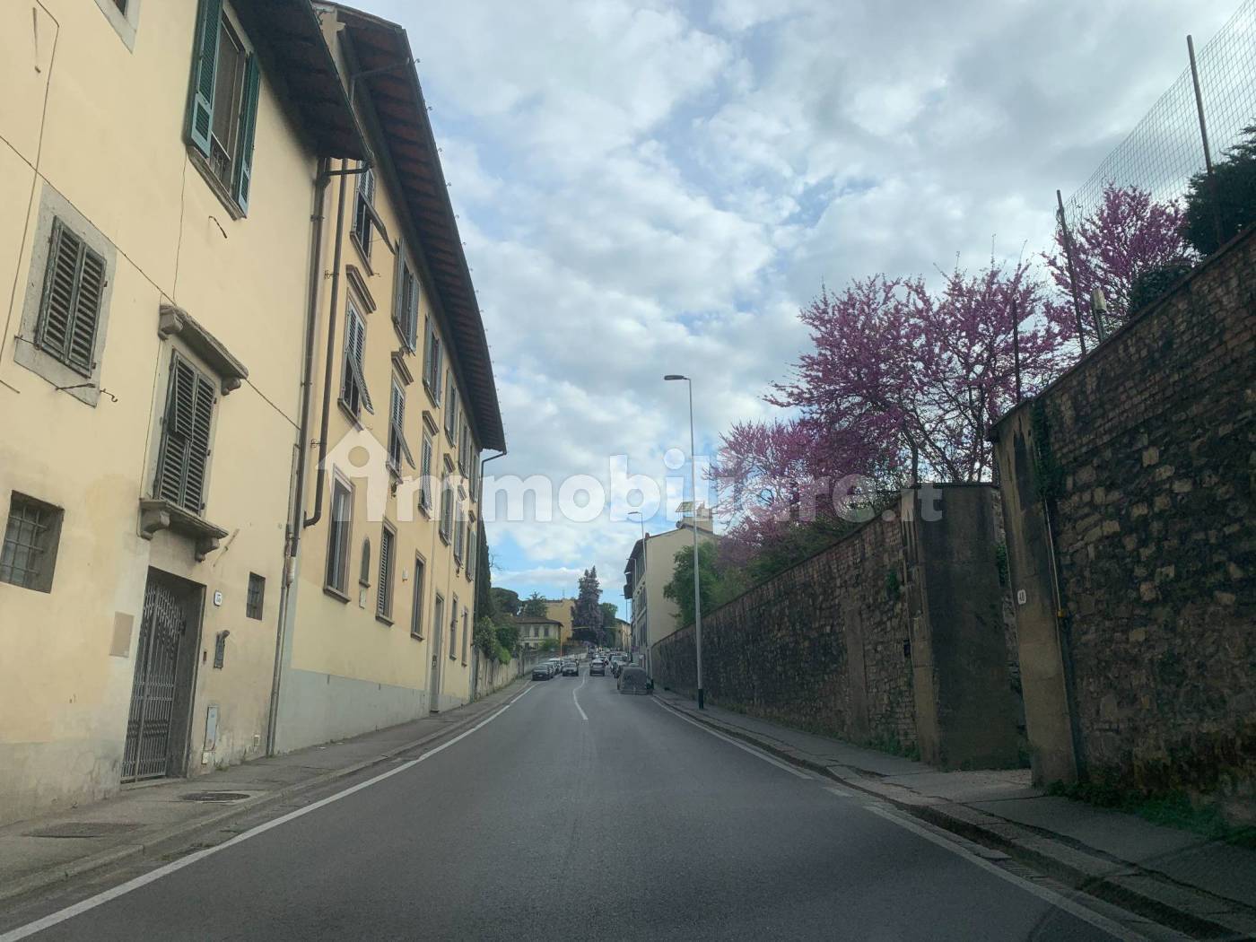 Locale commerciale in Vendita