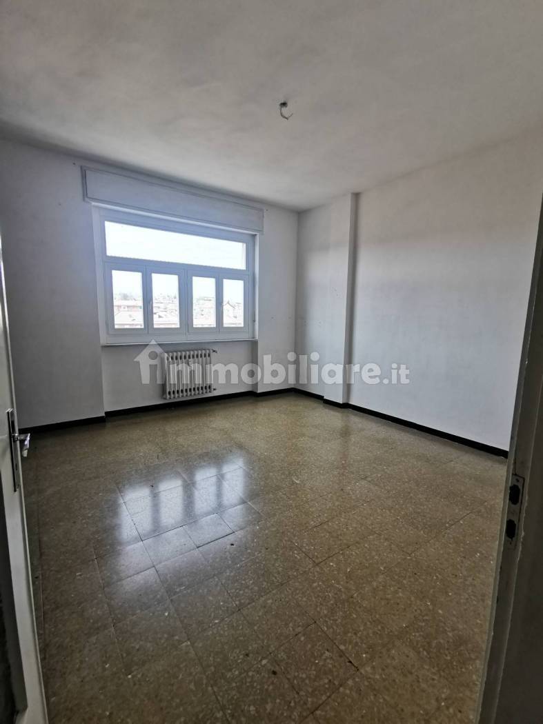 Trilocale piazza 1 Maggio, Corso Alessandria, Asti