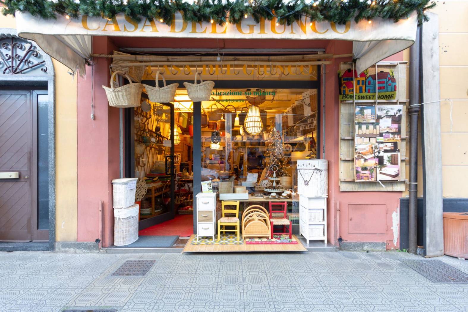 Locale commerciale in Vendita