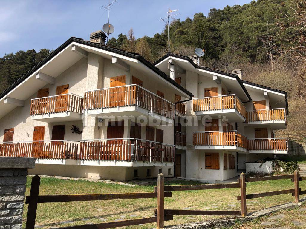 Bilocale Strada Regionale della Valle d&#x27;Ayas 324, Centro, Brusson