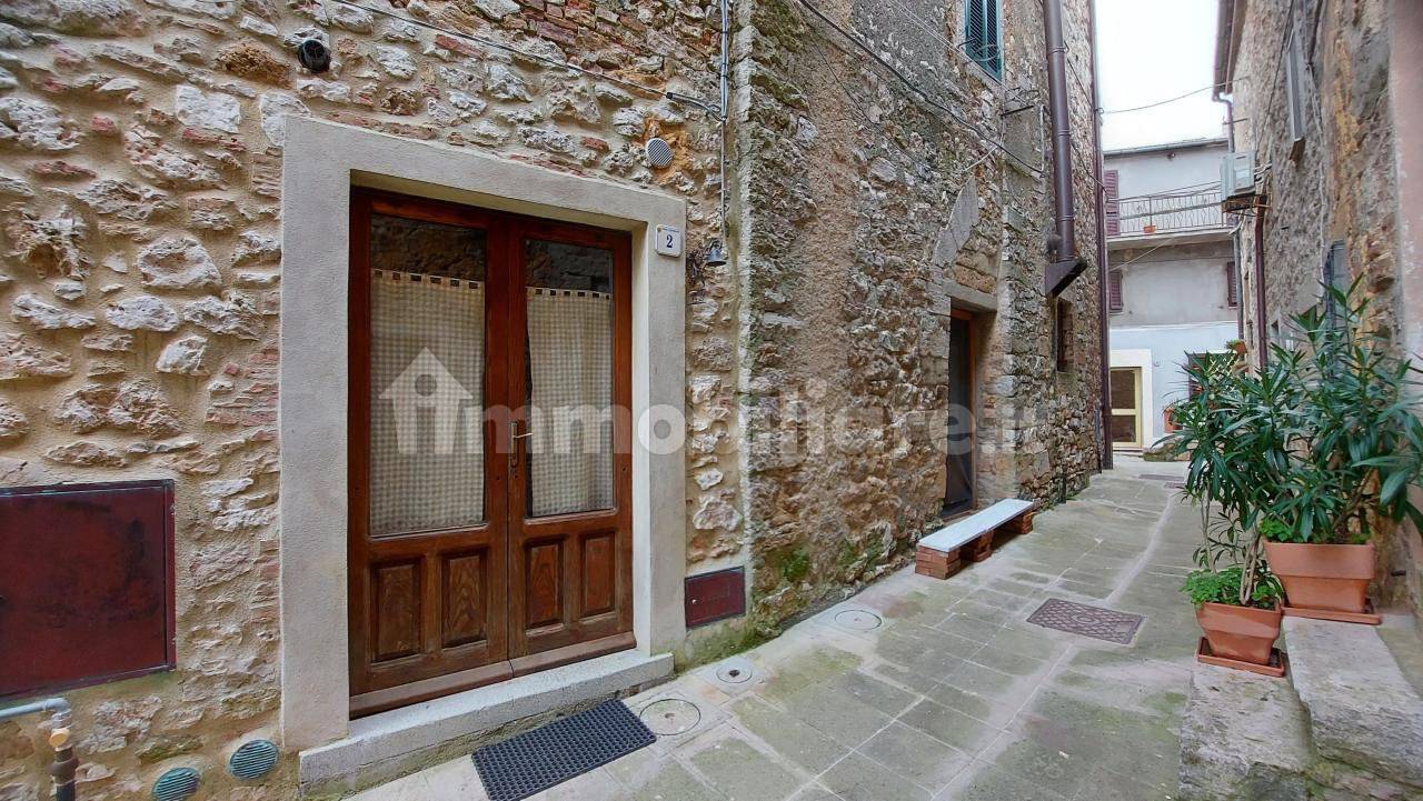 Quadrilocale piano terra, Centro, Semproniano