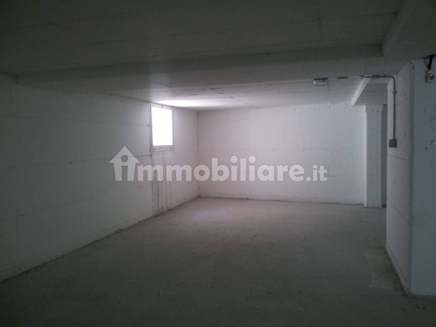 Garage - Box in Vendita