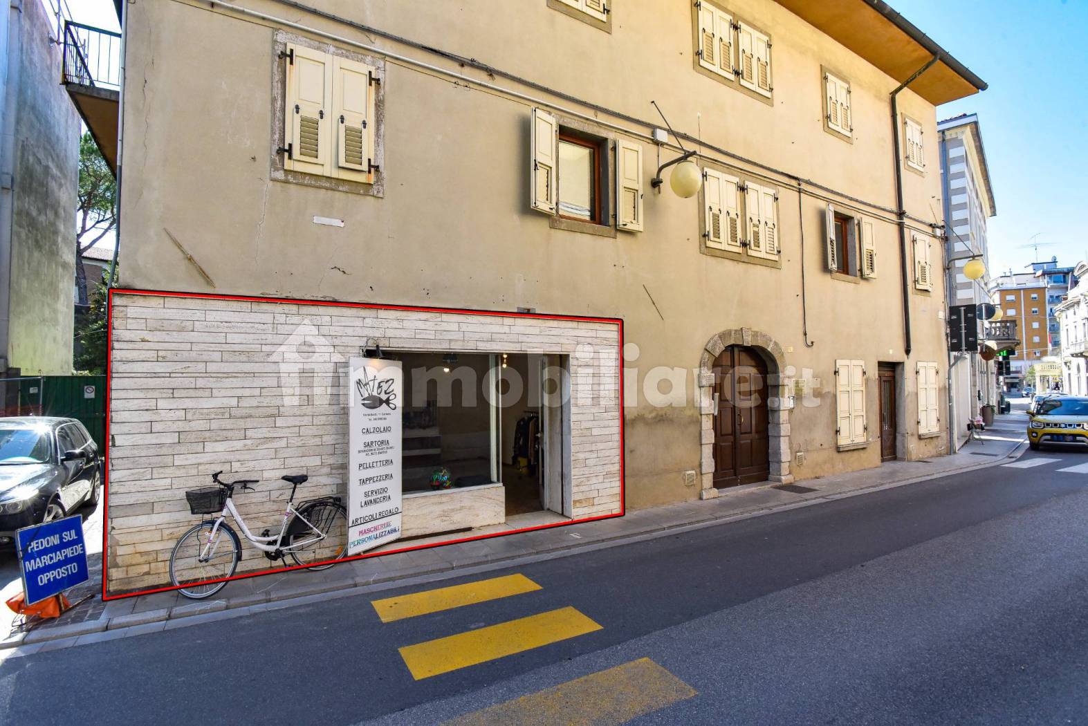 Locale commerciale in Vendita